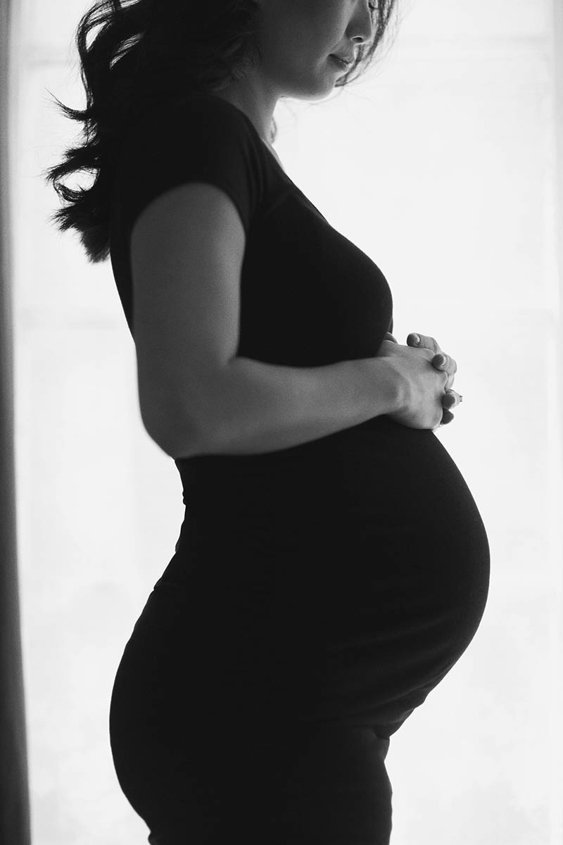 Maternity Photography by Maggie Rife Ponce | Chicago + Nationwide